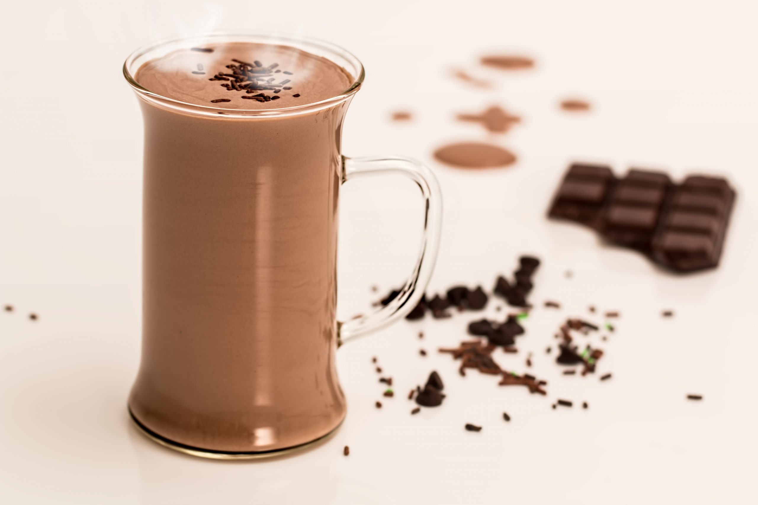 Dia do chocolate: aprenda receitas de bebidas quentes para aquecer o ...